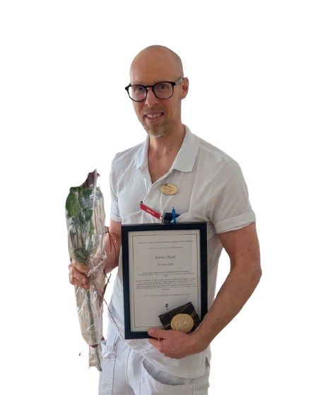 Johan Staaf – vinnare av AT-rosen 2025 - Region Västmanland